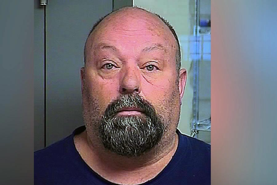 Former mayor reaches plea agreement; gets probation, community service ...