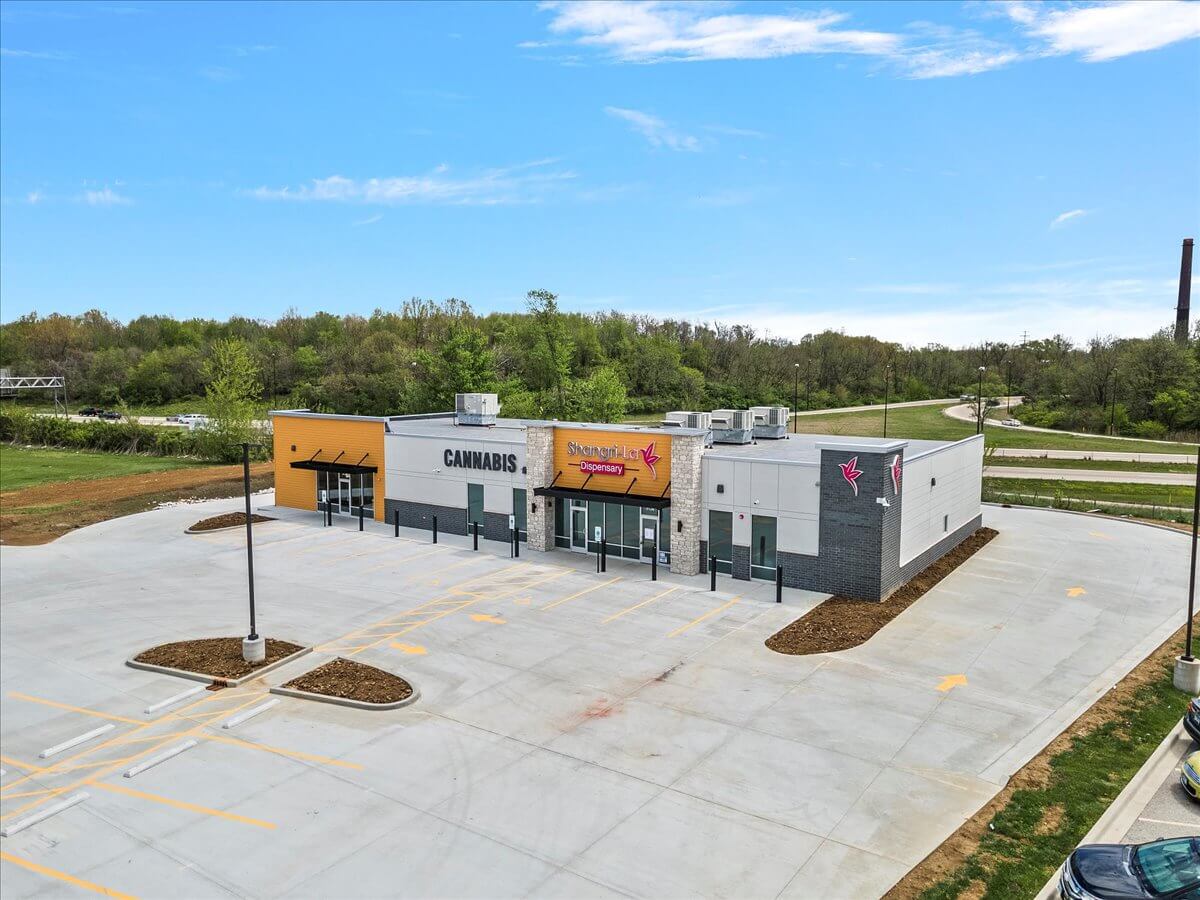 End-Cap Vanilla Shell Space with a Drive-Up Window For Lease - Coldwell ...