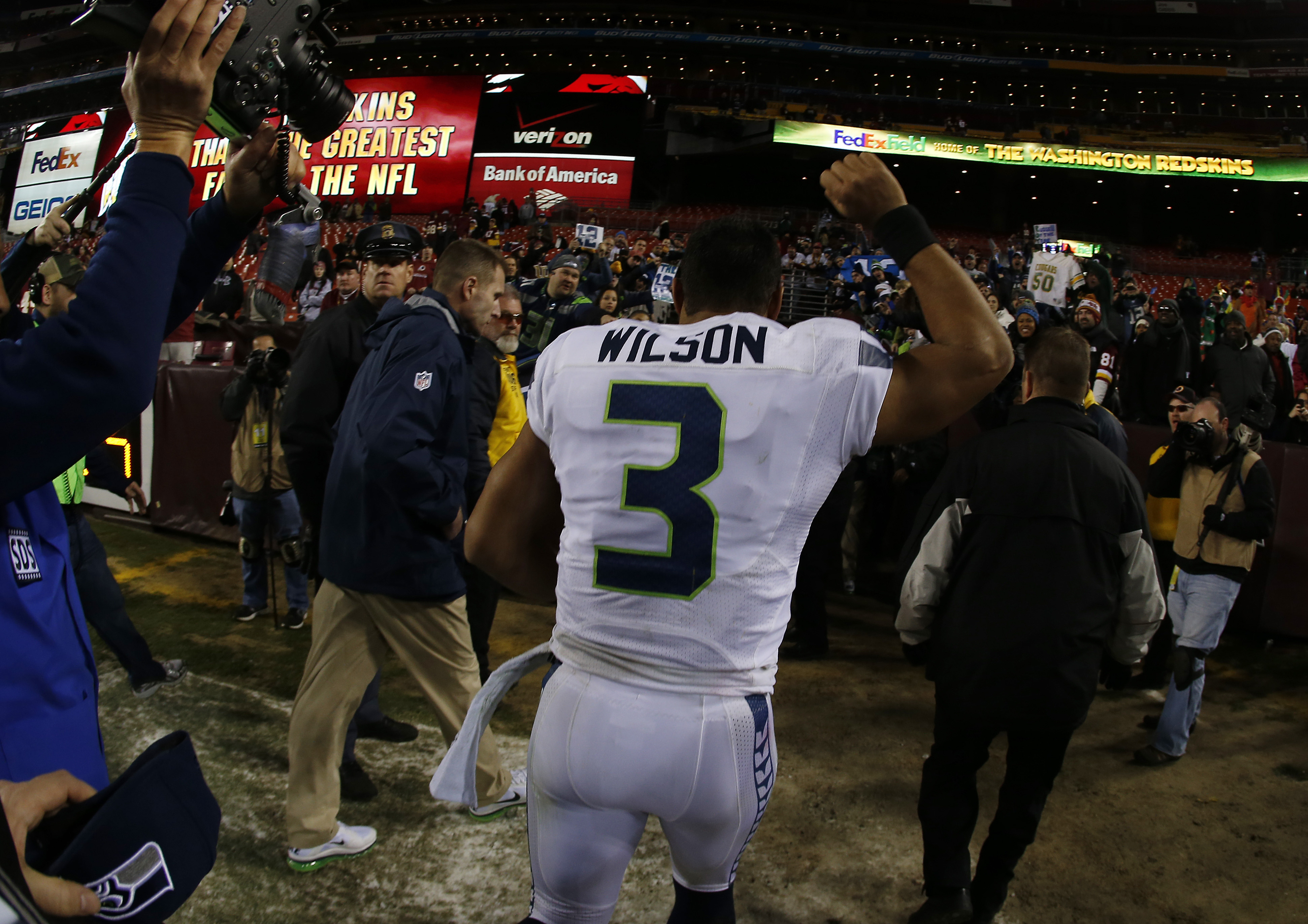 Thiel: 'Weird' Wilson wires Seahawks comeback - Sportspress Northwest