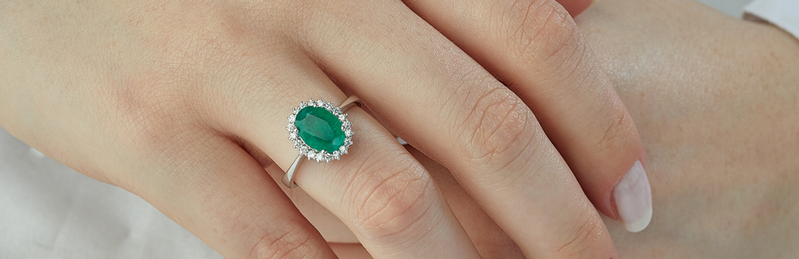 How Much Does An Emerald Ring Cost Angarajewelry