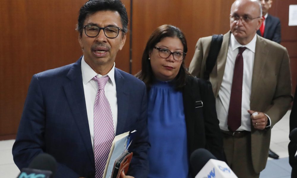 Abogado crítico de Bukele en El Salvador enfrenta audiencia por ...